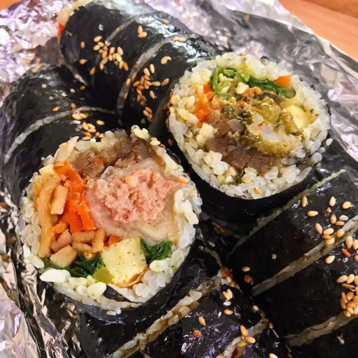 잘 익은 깊은 맛과 구수한 감칠맛이 살아 있는 별미, 묵은지 맛집 5곳